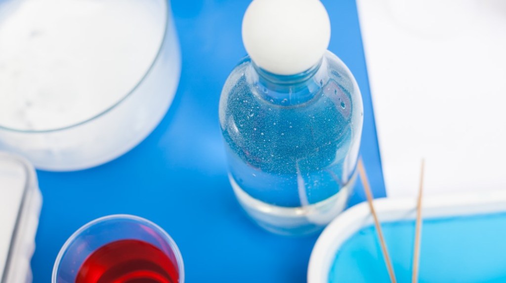 Sticky cups – Chemistry with Cabbage